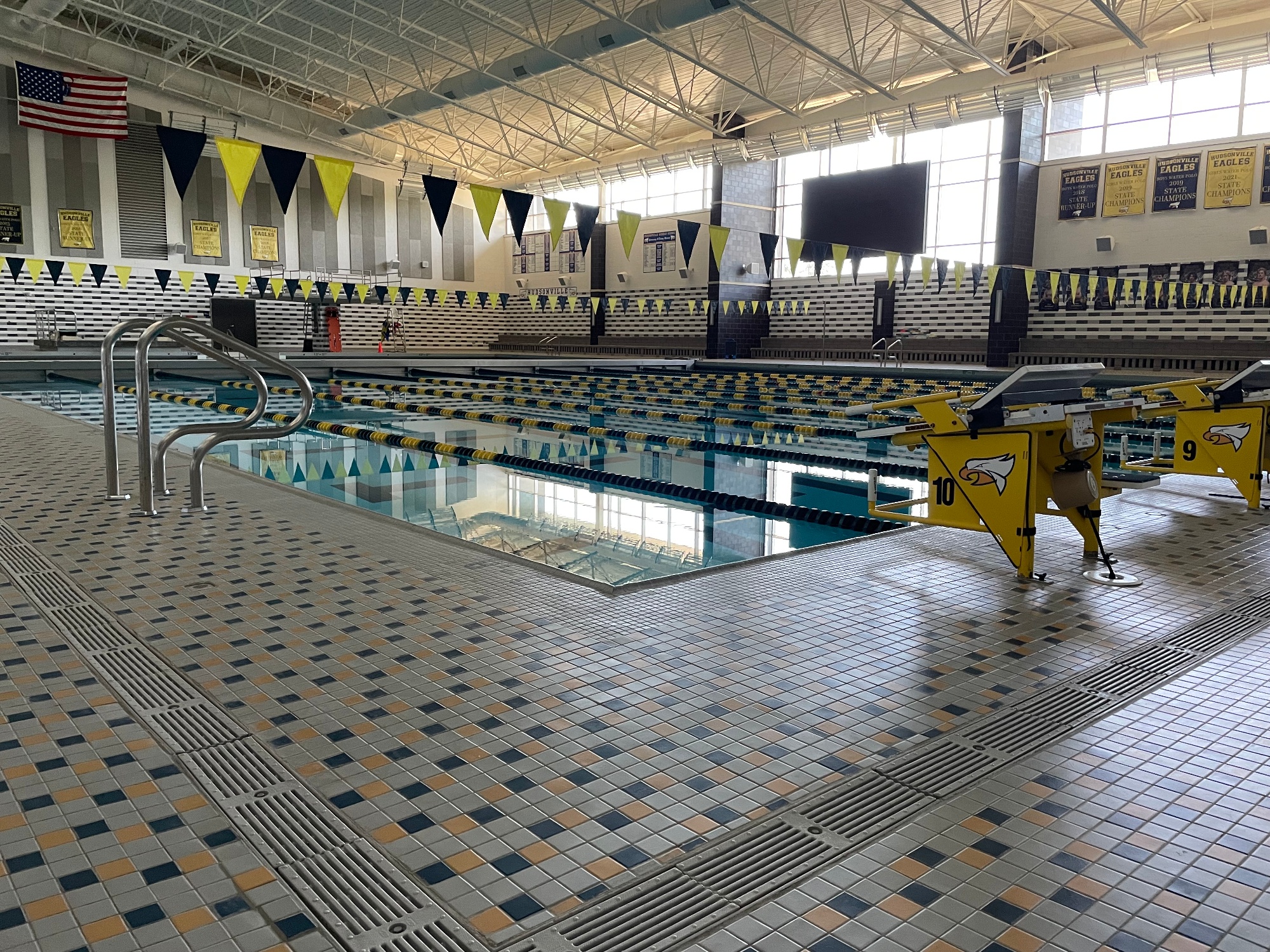 Hudsonville Eagles Aquatics Team Home