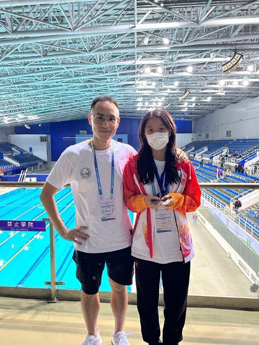 Latest news from Siobhan and Elizabeth Li