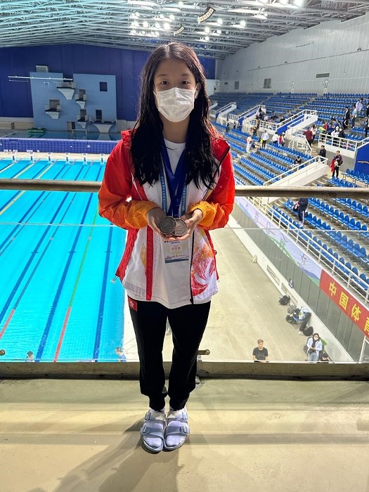 Latest news from Siobhan and Elizabeth Li